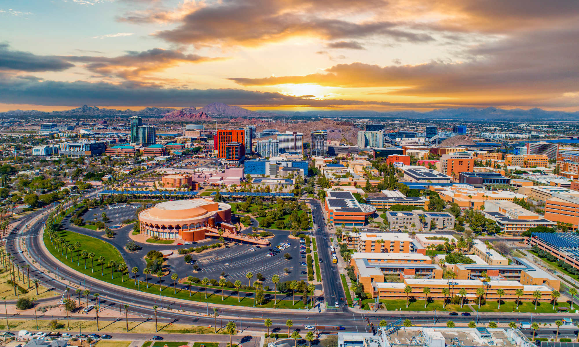 The Hyve: Tempe, AZ Luxury Apartments near ASU