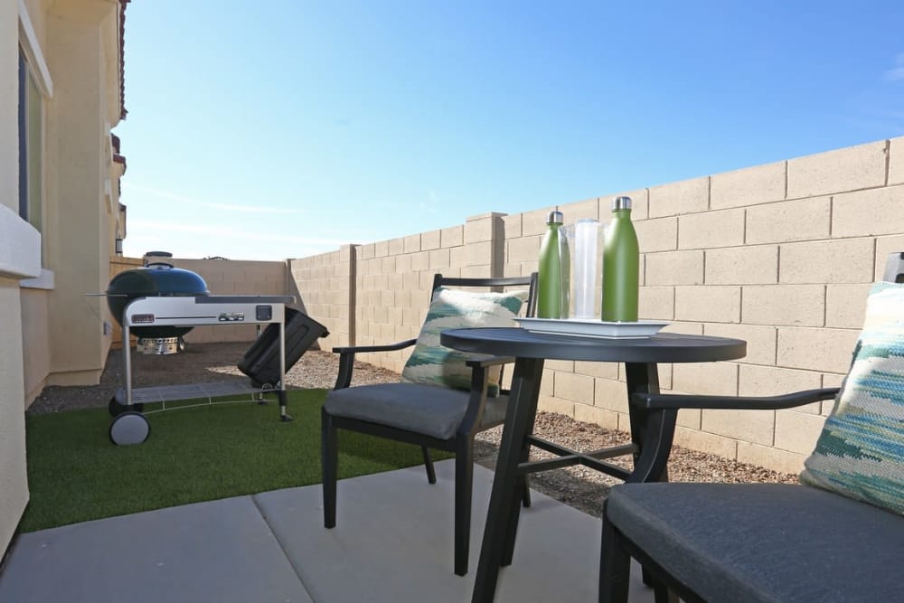 Villa De Paz Phoenix, AZ Apartment Homes | Avilla Camelback Ranch