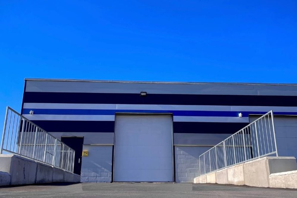 Self Storage Holland Landing, ON near Bradford Go Station: Apple Self ...