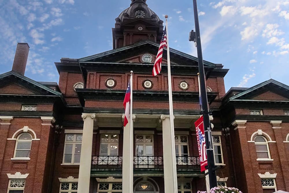 Downtown Newnan, GA Apartments | Newnan Lofts Apartment Homes