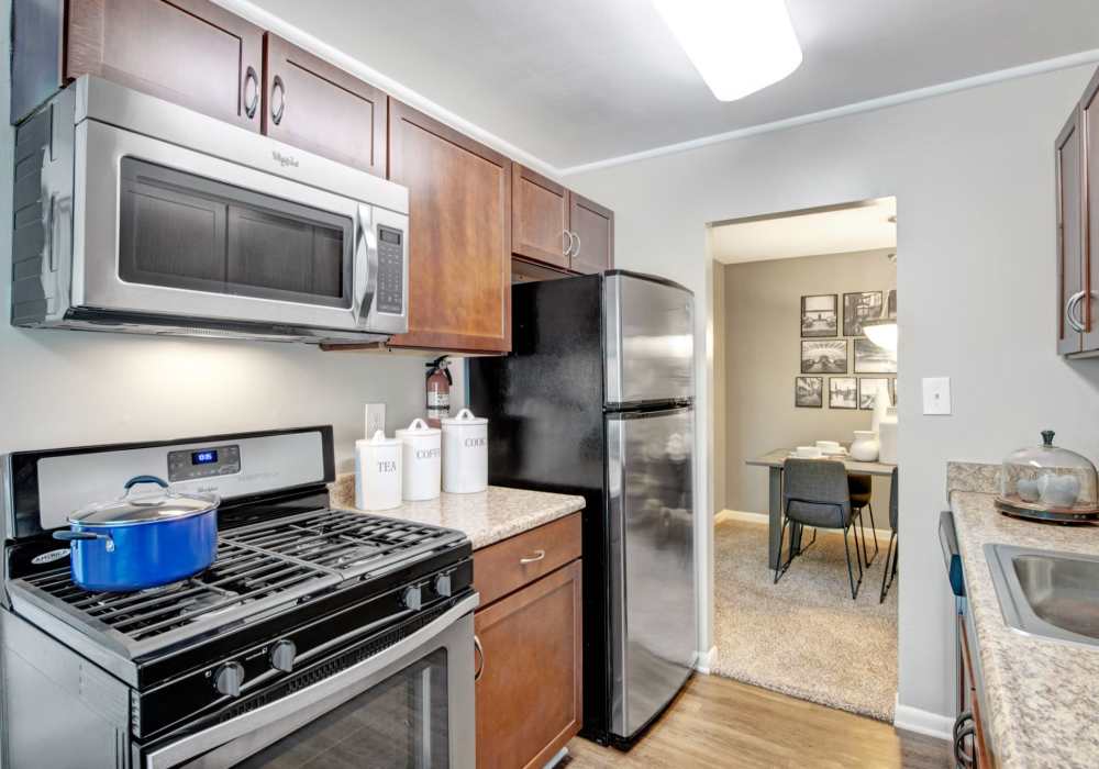 Apartments in Springfield, VA w/ a Swimming Pool