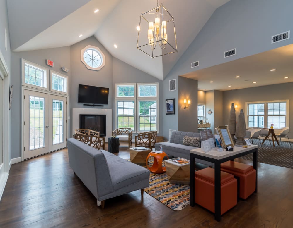 East Haven, CT Upgraded Apartments near High Ridge | Summit at Mill Ridge