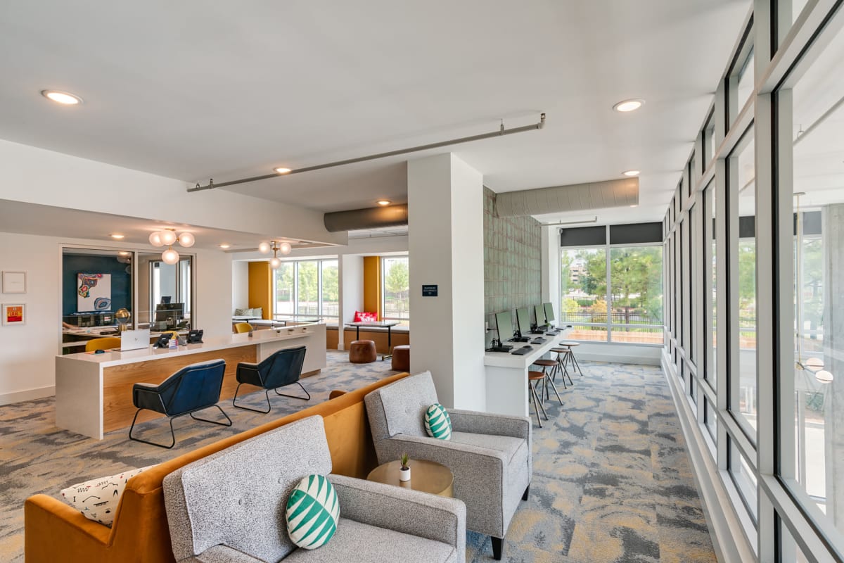 Photos Of Tower 5040 Student Apartments In Houston TX