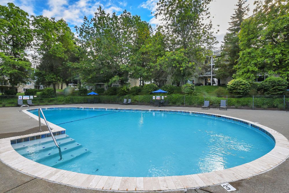 Photos of Lakeside Landing Apartments in Tacoma, Washington