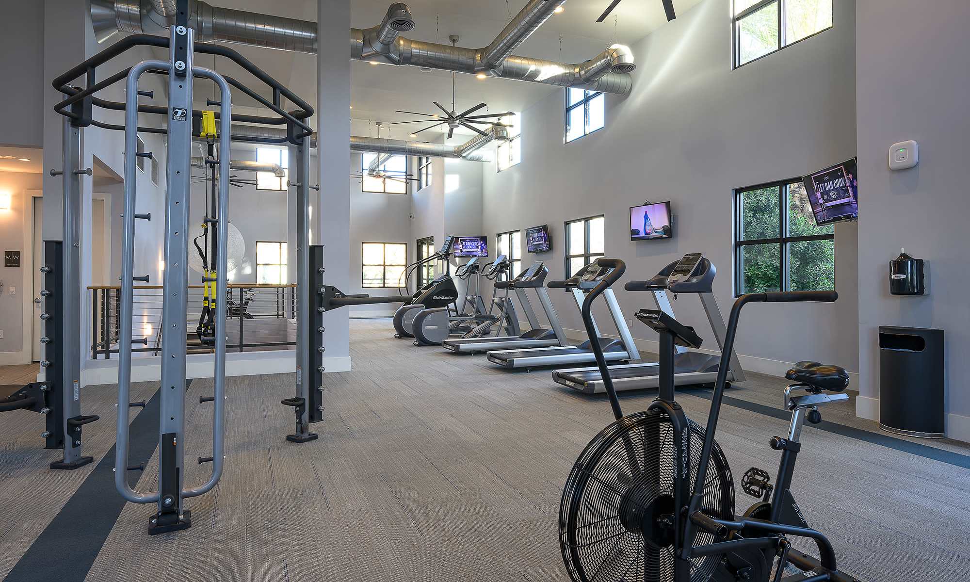 Lakeside Drive Apartments: Downtown Tempe, AZ Luxury Apartments