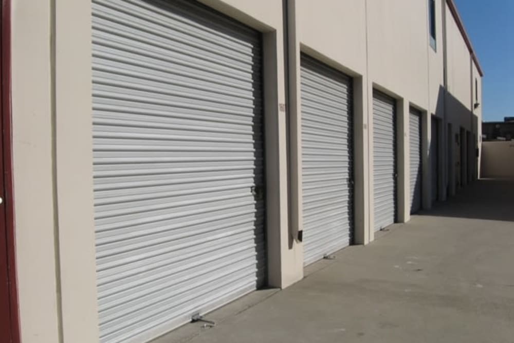 Self Storage Northeast San Dimas, CA: San Dimas Lock-Up Self Storage