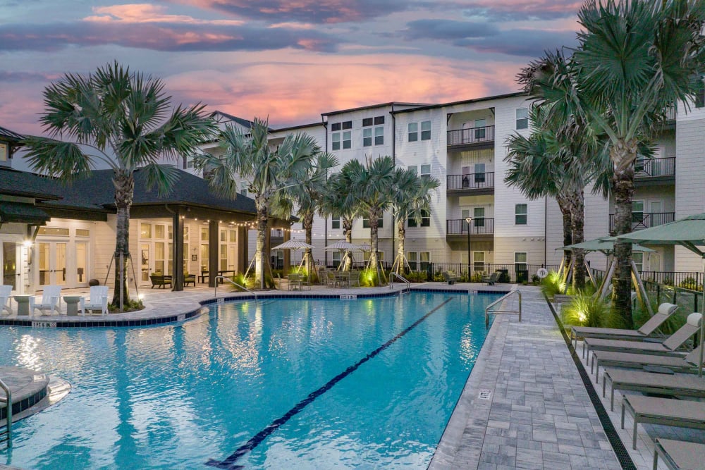 Photos of Harmon on the Lake | Apartments in Apopka, FL