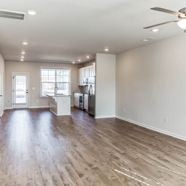 Townhomes with Walk‐In Closets | Amenities at The Courts at Maverick Yards